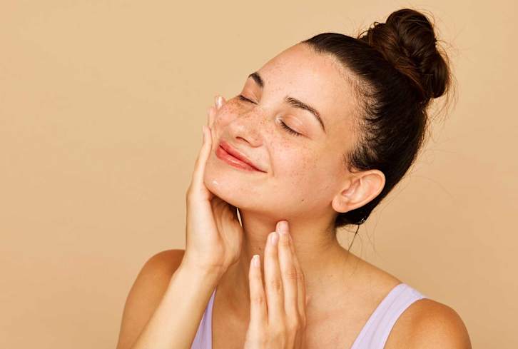 What Your Body Is Telling You With Bloating & Skin Issues | mindbodygreen