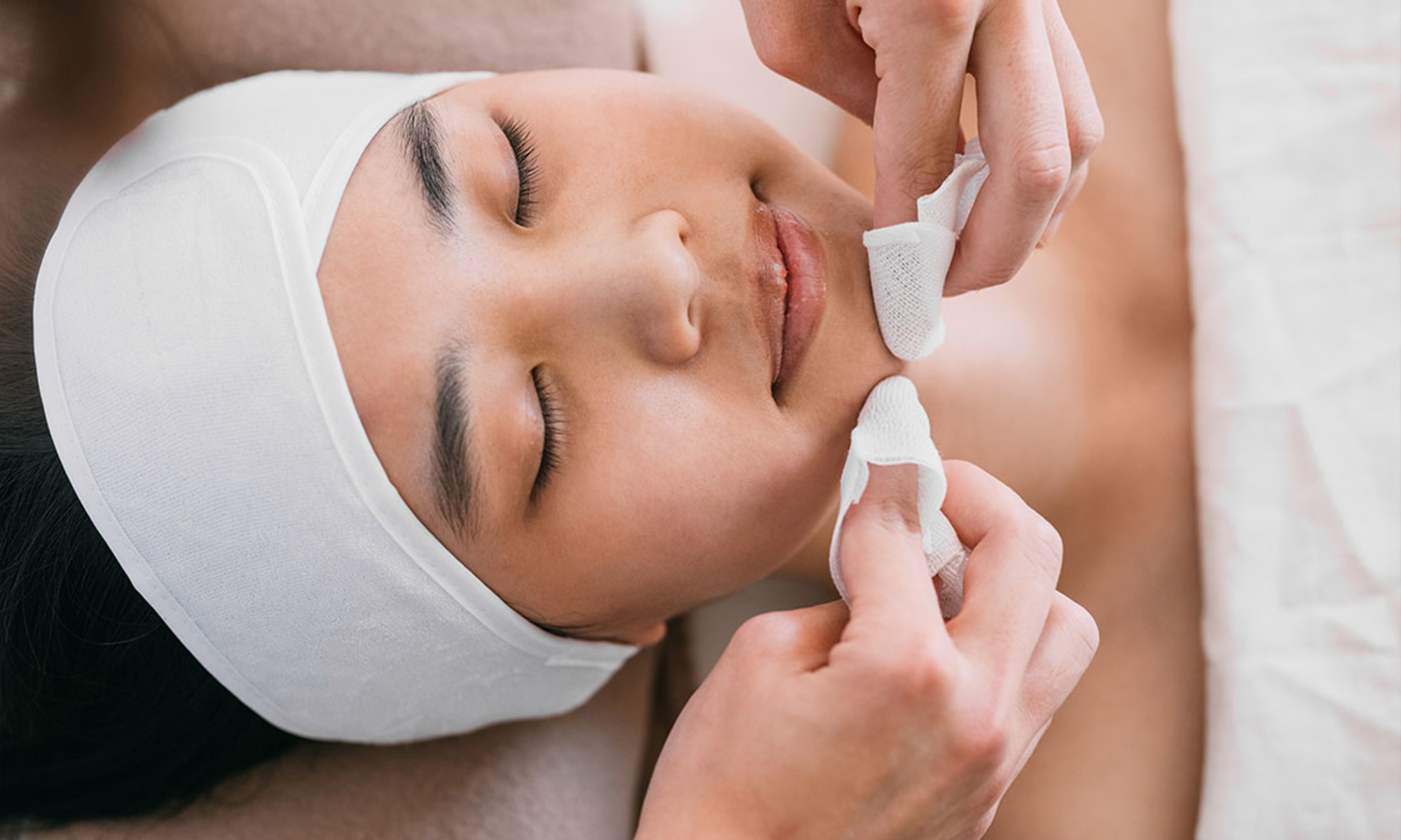 What Is An Acne Facial Benefits Risks What To Expect mindbodygreen