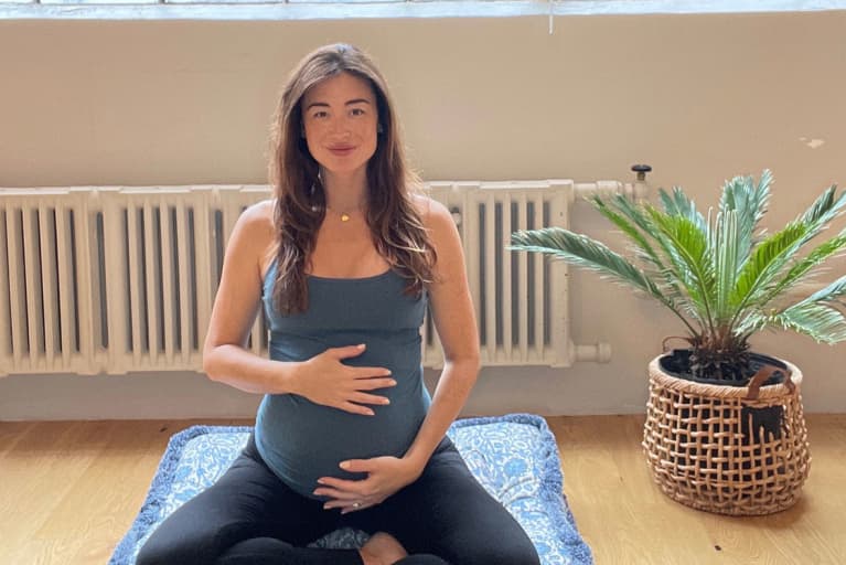 9 Cuddling Positions For Any Relationship & What They Mean